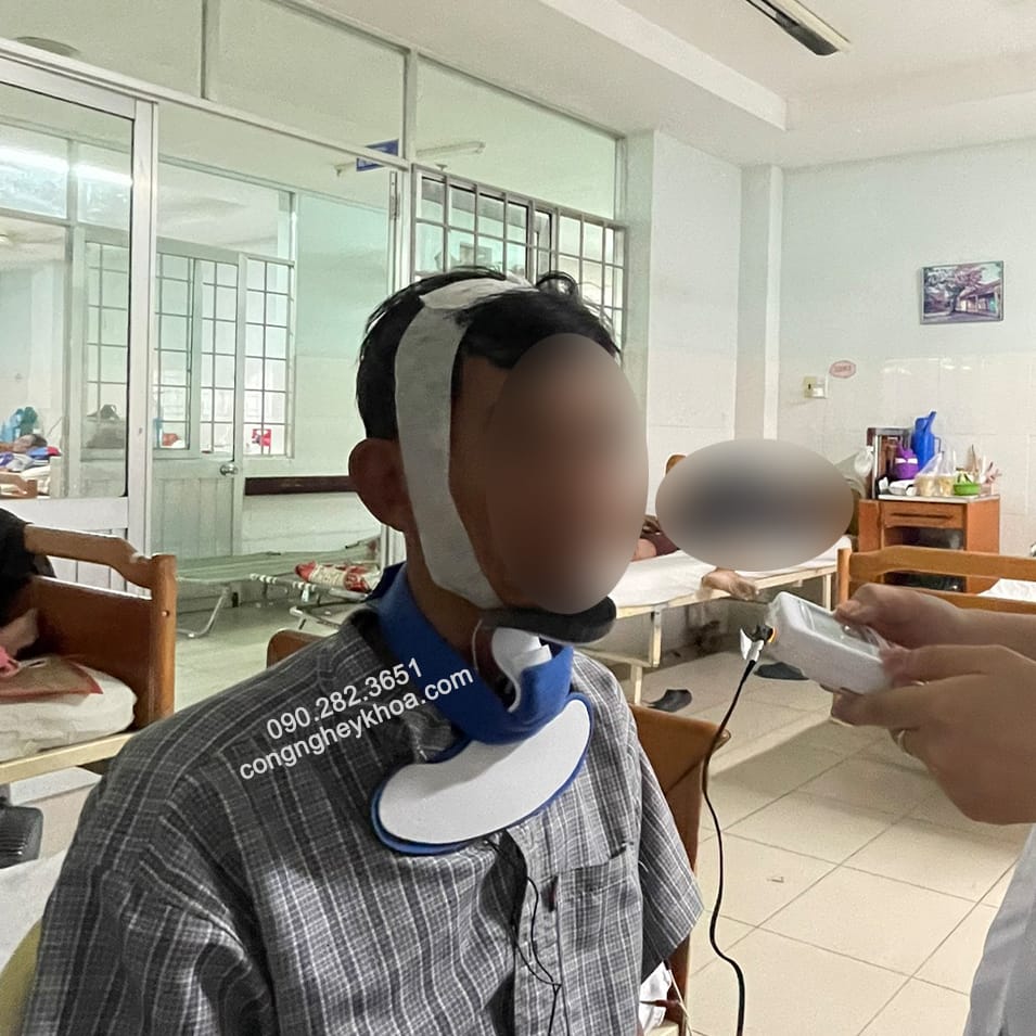 Máy điều trị rối loạn nuốt Ampcare ES - Công Nghệ Y Khoa